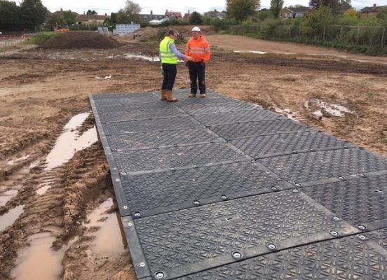 Maxi Track Hire Melbourne Brisbane Sydney Adelaide