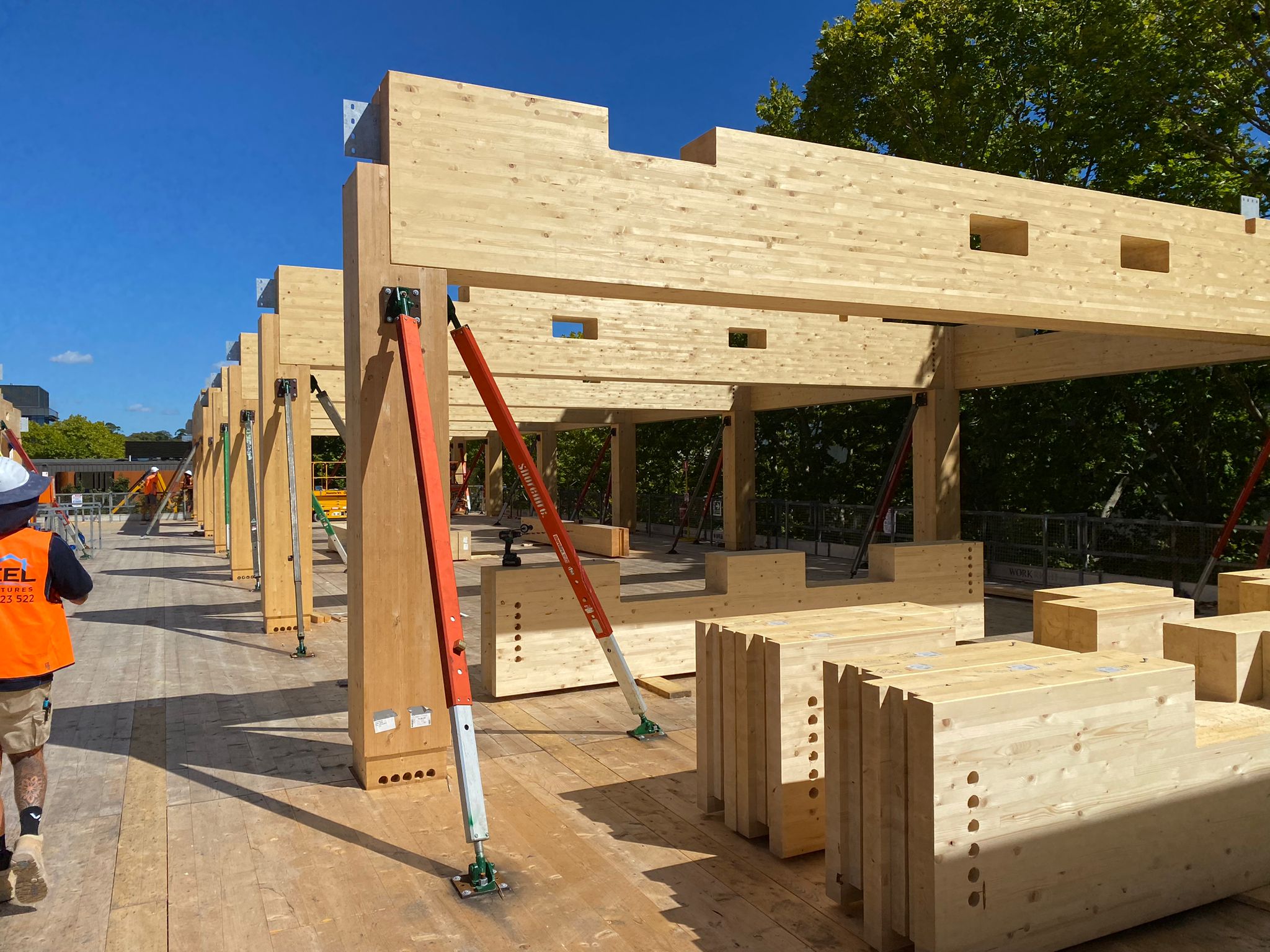 4 reasons why Aluminium Tilt Props can be a better option than steel ...