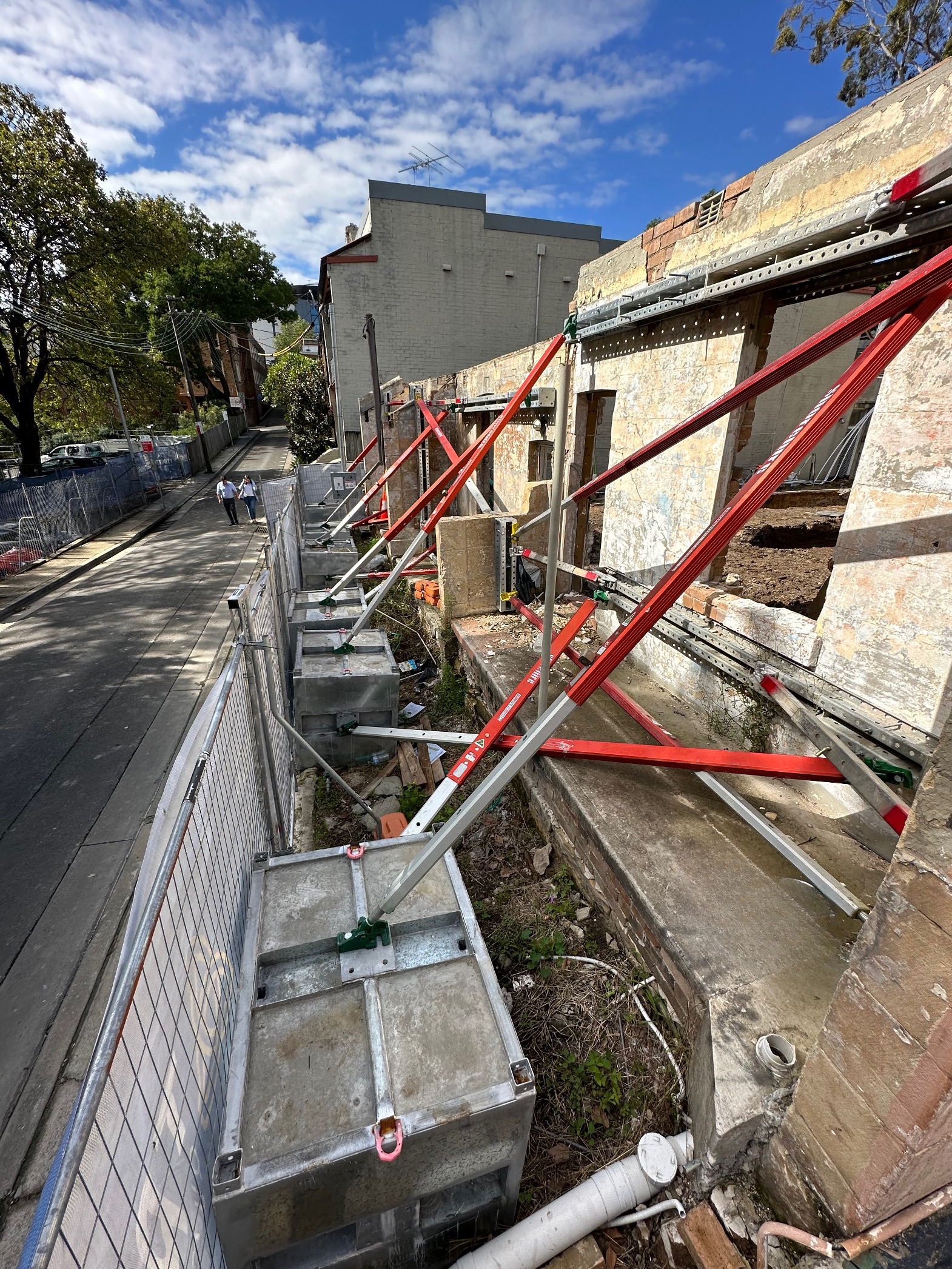 Aluminium Tilt Props for Façade Retention - Sydney - Shore Hire