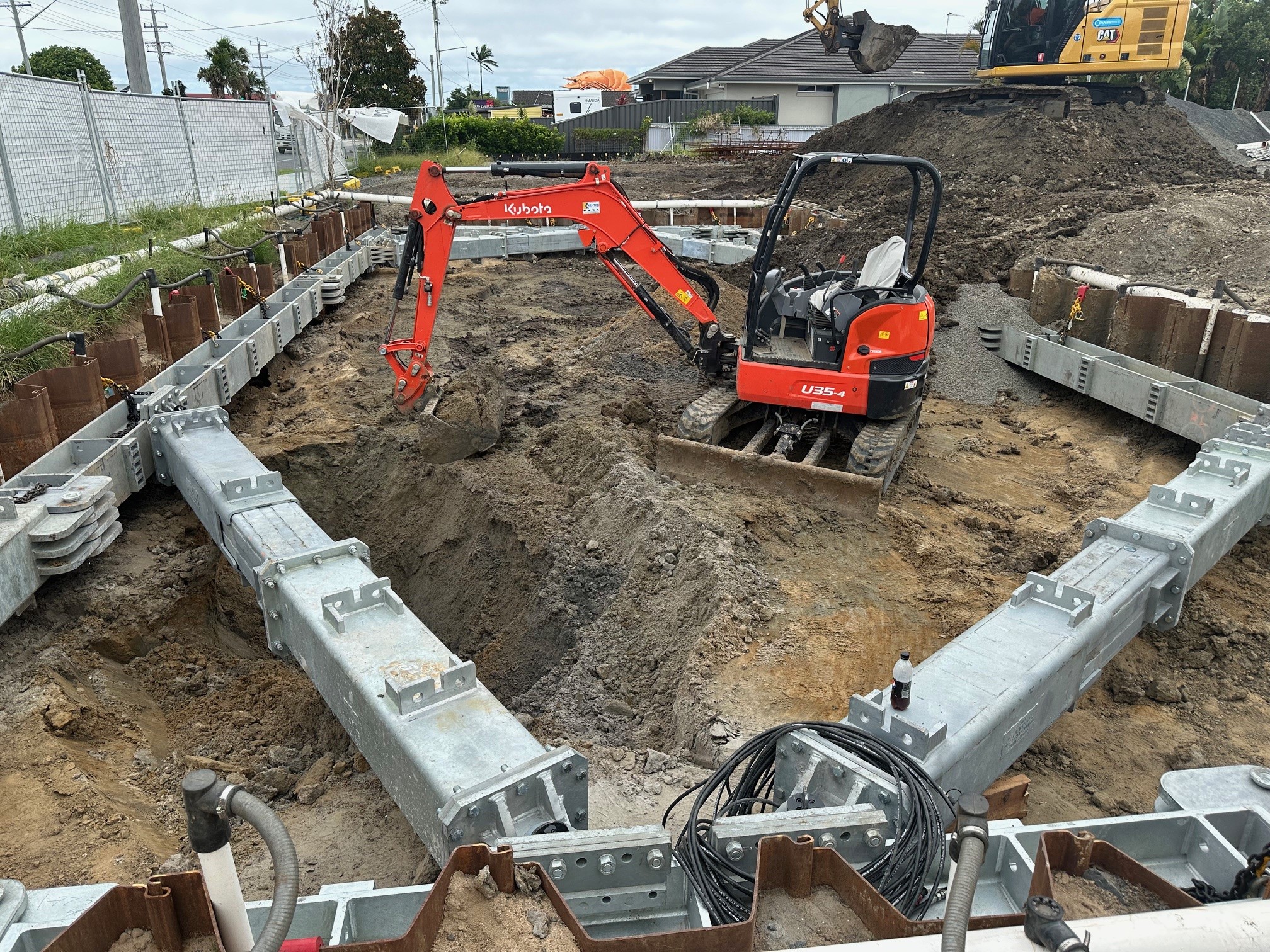 Hydraulic Bracing Shoring Solution for Huge Petrol Tanks - Ballina ...